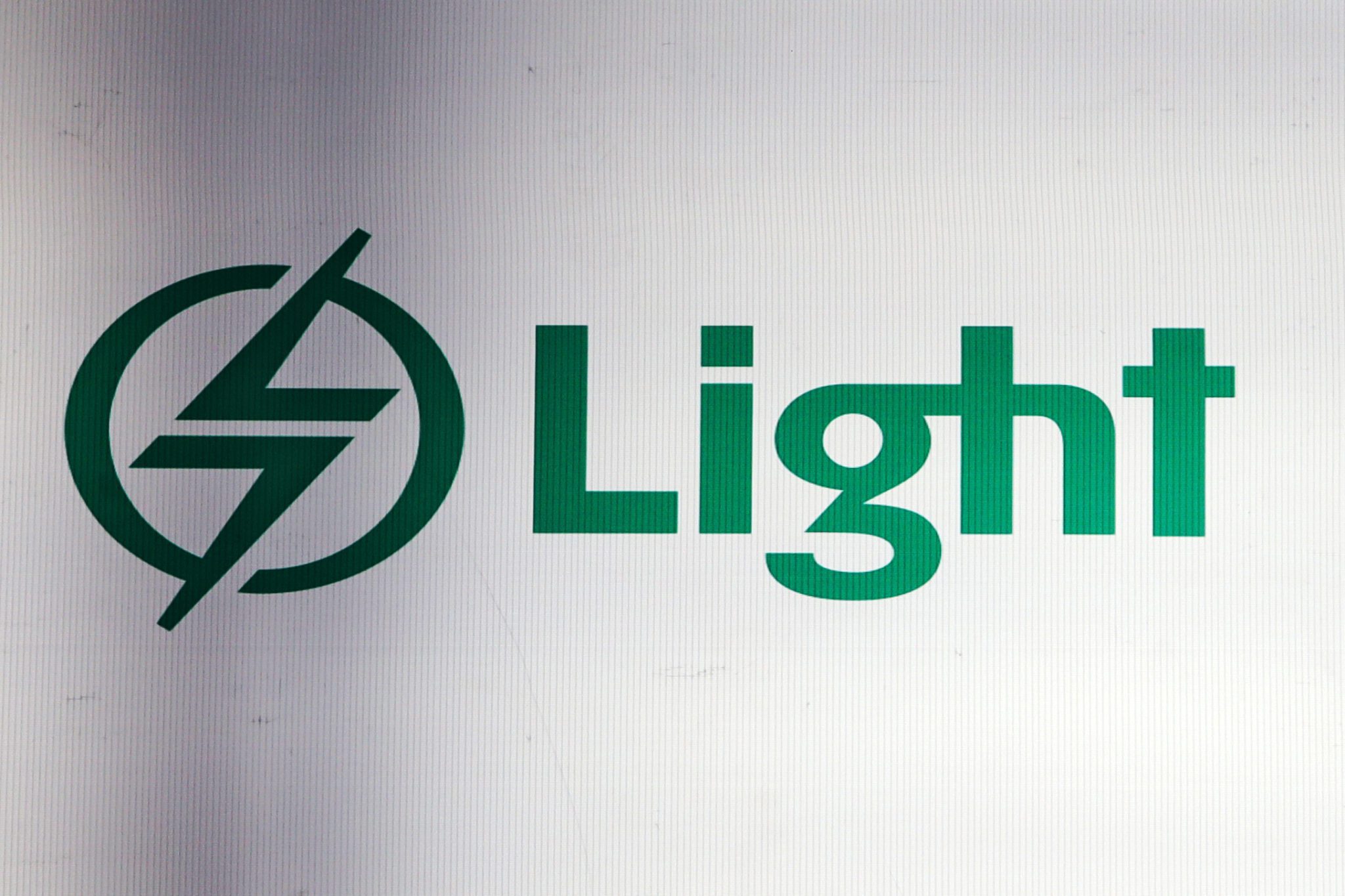 Fitch rebaixa novamente ratings de crédito da Light | InvestNews